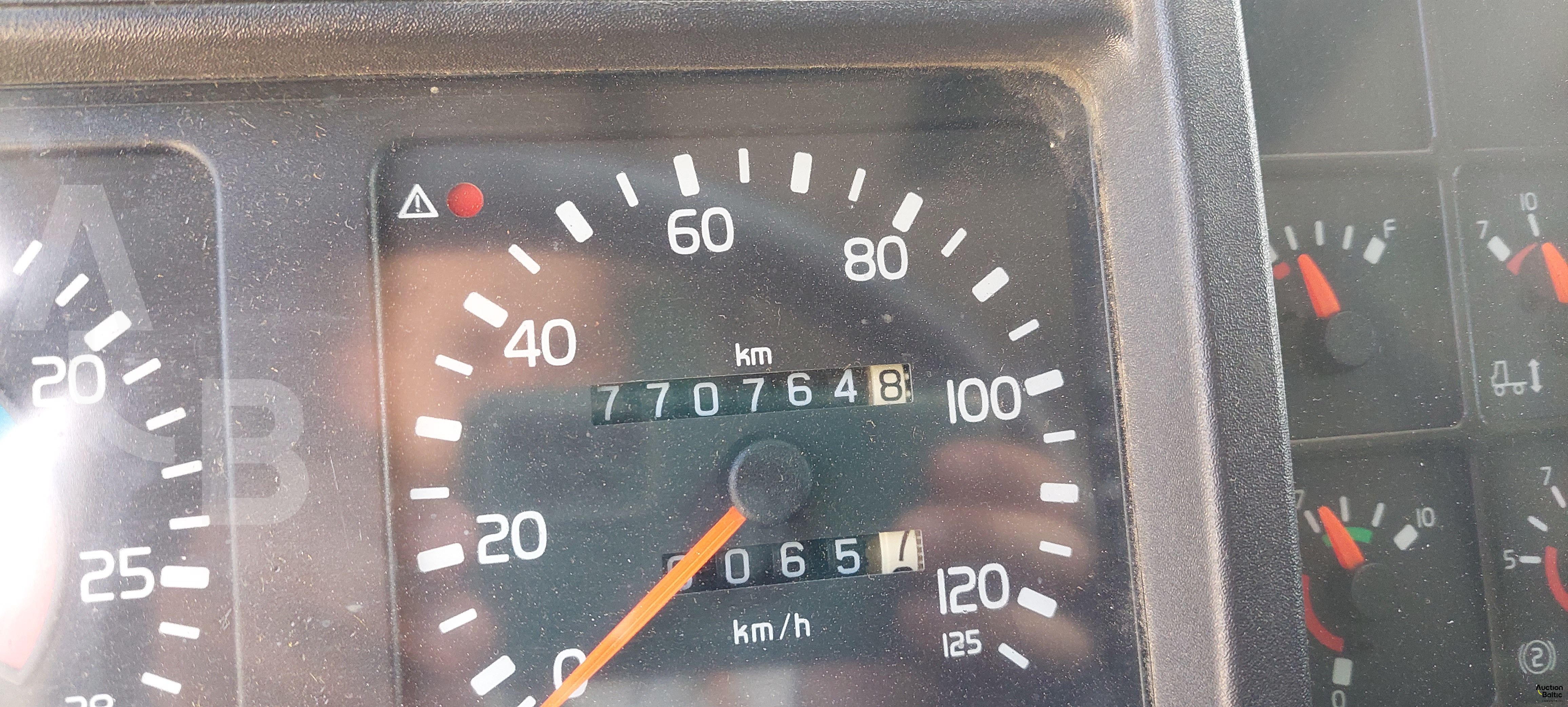 Volvo FH12 » Auction Baltic