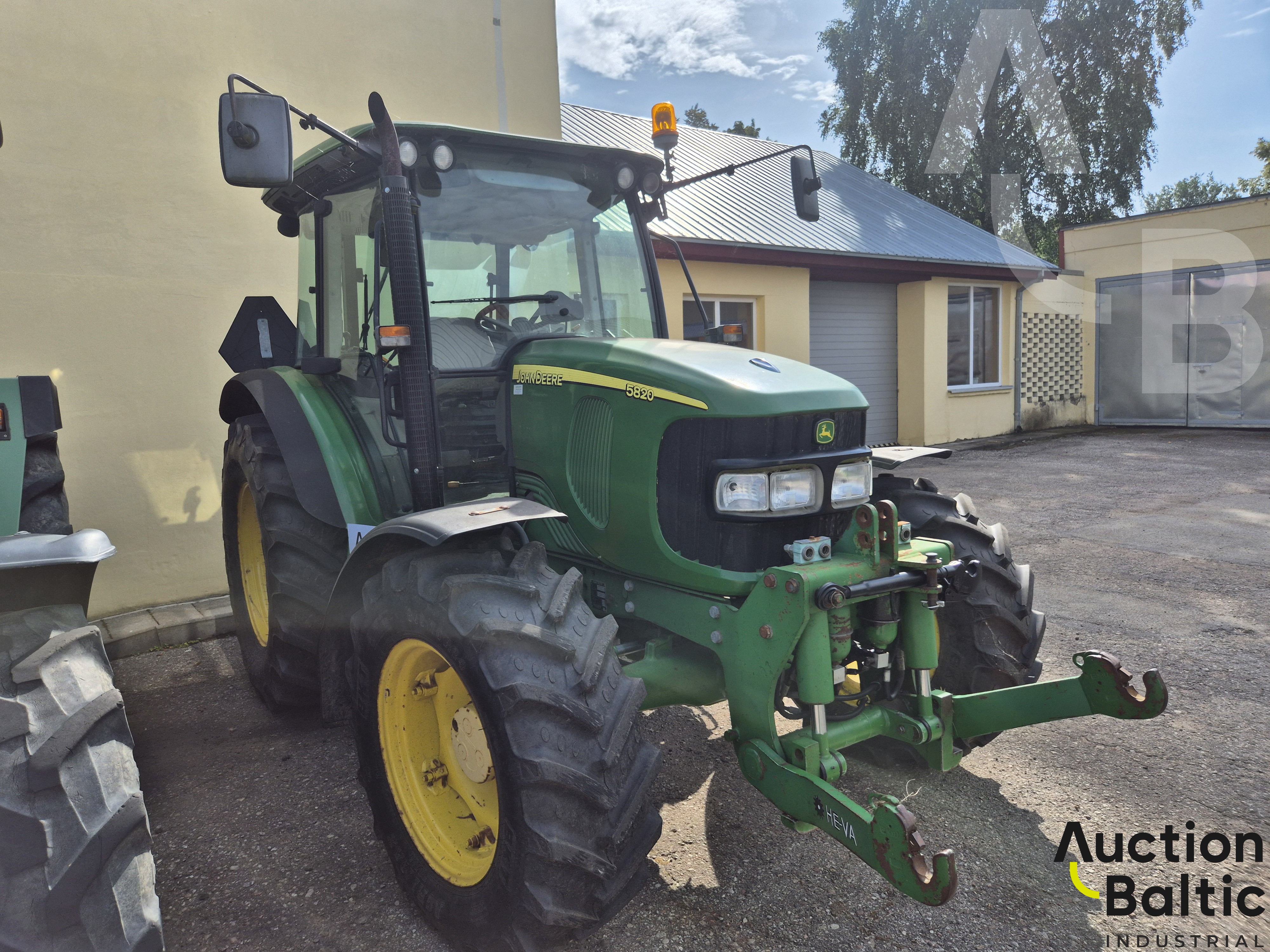 John Deere 5820 » Auction Baltic