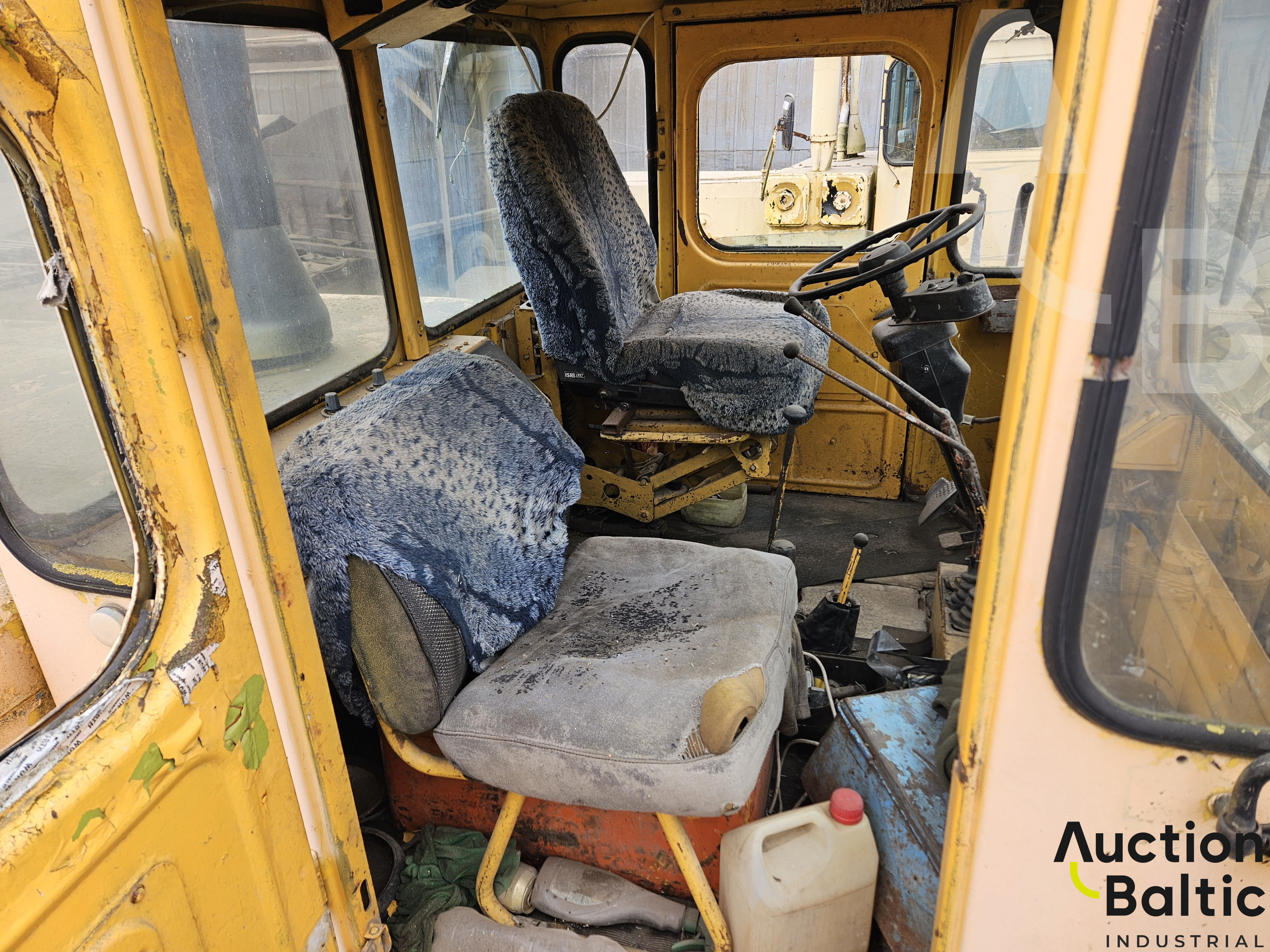 Kirovec K-700A » Auction Baltic